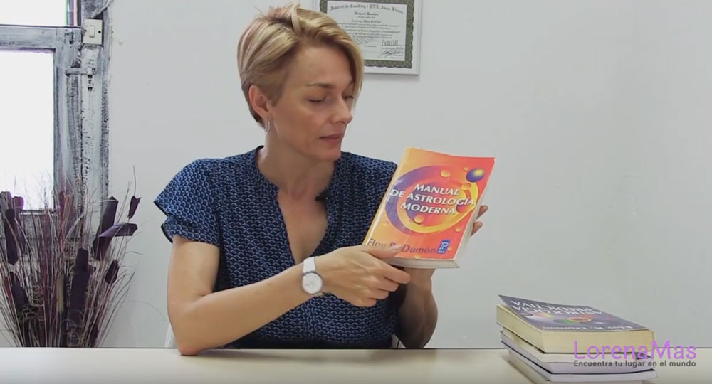 6 Libros que recomiendo para aprender astrología - Lorena Mas